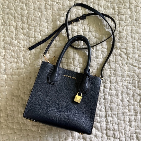 Michael Kors | Bags | Michael Kors Mercer Medium Pebbled Leather Navy ...